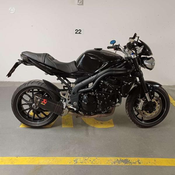 Melns Triumph Speed Triple 2010 Klaipėda, ar dzinēja tilpumu 1.05 L un nobraukumu 52 tūkst. km par 4500 €, foto 2 vietnē AUTOMOTO.COM.LV