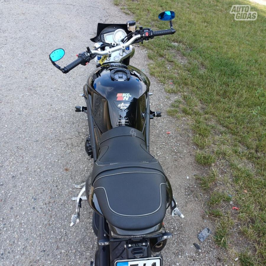 Melns Triumph Speed Triple 2010 Klaipėda, ar dzinēja tilpumu 1.05 L un nobraukumu 52 tūkst. km par 3800 €, foto 7 vietnē AUTOMOTO.COM.LV