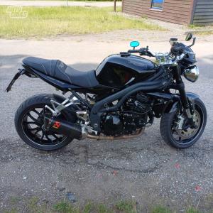 Melns Triumph Speed Triple 2010 Klaipėda, ar dzinēja tilpumu 1.05 L un nobraukumu 52 tūkst. km par 3800 €, foto 11 vietnē AUTOMOTO.COM.LV