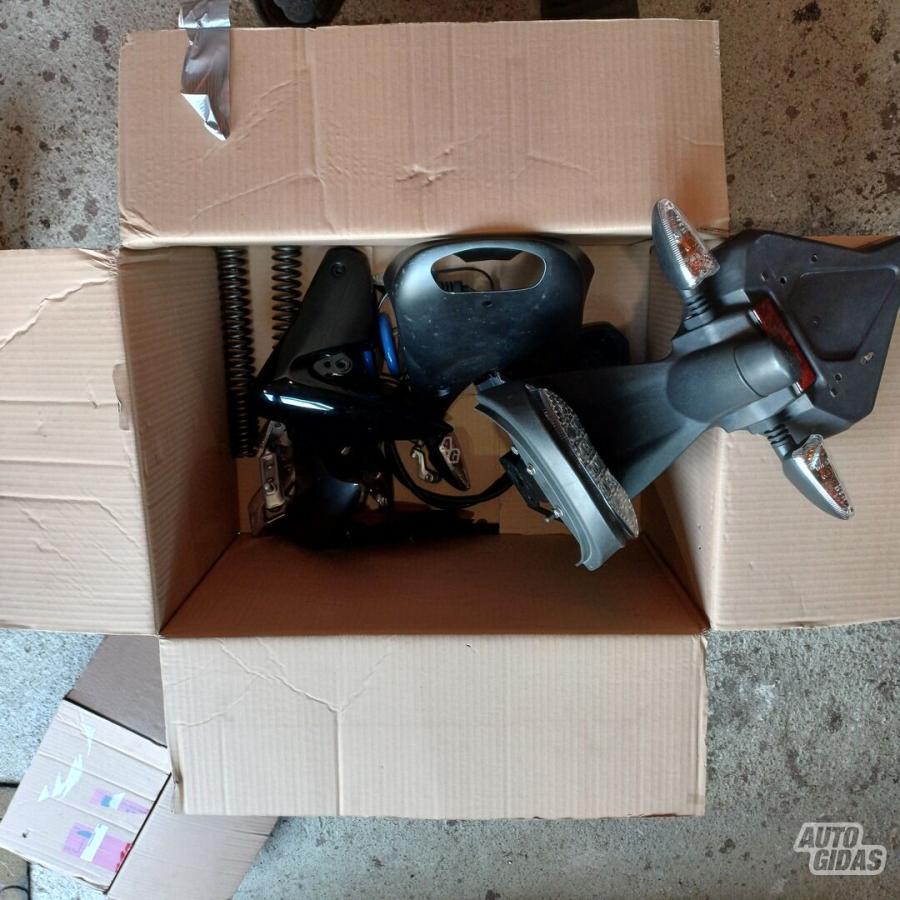 Melns Triumph Speed Triple 2010 Klaipėda, ar dzinēja tilpumu 1.05 L un nobraukumu 52 tūkst. km par 3800 €, foto 19 vietnē AUTOMOTO.COM.LV