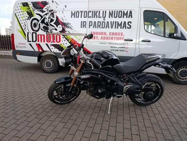 Black Triumph Speed Triple 2012 in Vievis, with an engine capacity of 1.05 L and mileage of 48 thousand km for 4300 €, photo 1 on AUTOMOTO.COM.LV