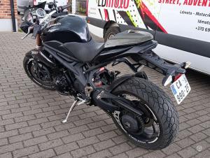 Black Triumph Speed Triple 2012 in Vievis, with an engine capacity of 1.05 L and mileage of 48 thousand km for 4300 €, photo 5 on AUTOMOTO.COM.LV