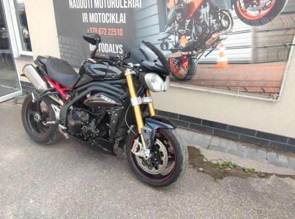Черный Триумф Speed Triple 2012 в Паневежис, объемом двигателя 1.05 л и пробегом 63 тыс. км за 4200 €, фото 1 на AUTOMOTO.COM.LV