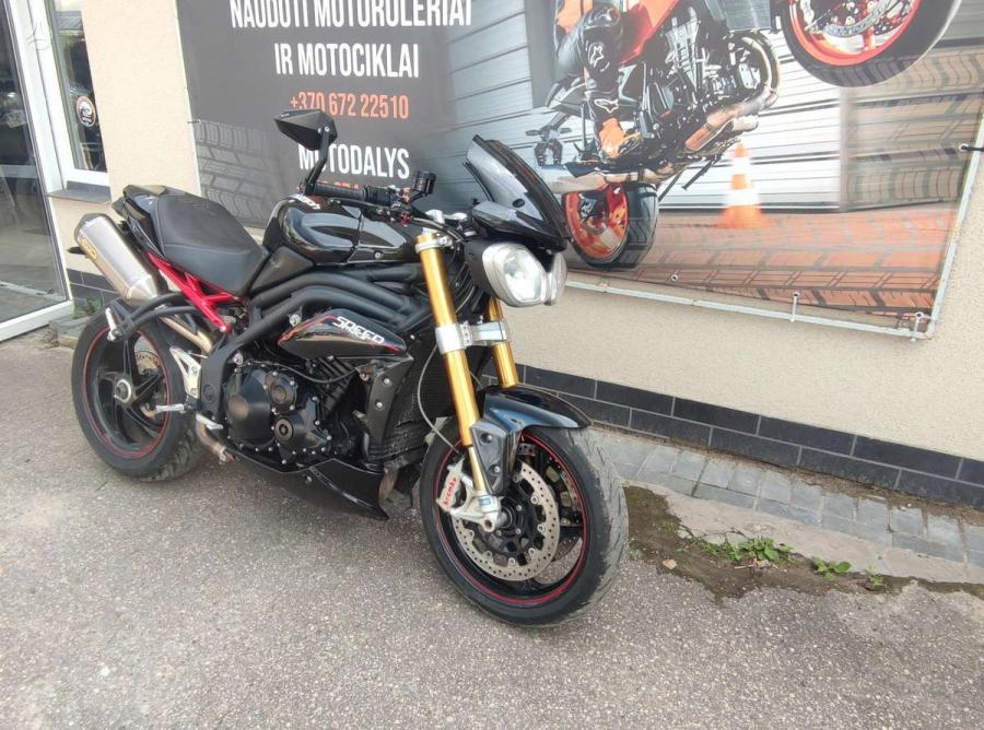Melns Triumph Speed Triple 2012 Panevēža, ar dzinēja tilpumu 1.05 L un nobraukumu 63 tūkst. km par 4200 €, foto 1 vietnē AUTOMOTO.COM.LV