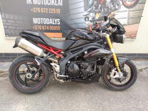 Melns Triumph Speed Triple 2012 Panevēža, ar dzinēja tilpumu 1.05 L un nobraukumu 63 tūkst. km par 4200 €, foto 4 vietnē AUTOMOTO.COM.LV