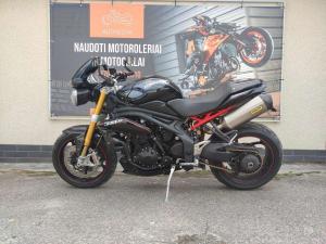Melns Triumph Speed Triple 2012 Panevēža, ar dzinēja tilpumu 1.05 L un nobraukumu 63 tūkst. km par 4200 €, foto 5 vietnē AUTOMOTO.COM.LV