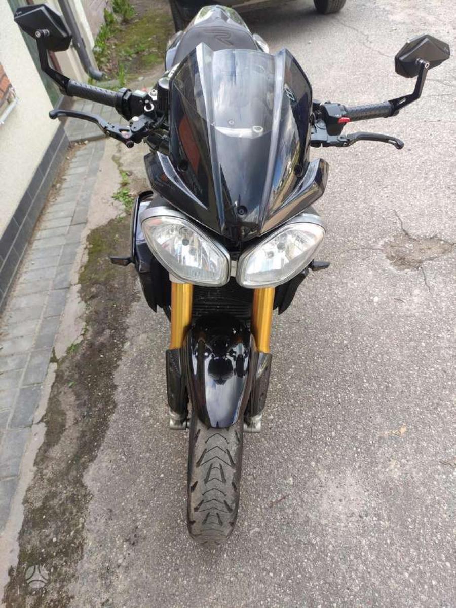 Melns Triumph Speed Triple 2012 Panevēža, ar dzinēja tilpumu 1.05 L un nobraukumu 63 tūkst. km par 4200 €, foto 7 vietnē AUTOMOTO.COM.LV