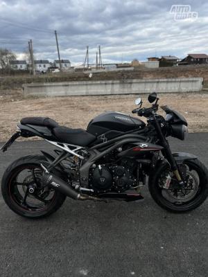 Black Triumph Speed Triple 2018 in Kaunas, with an engine capacity of 1.05 L and mileage of 30 thousand km for 6500 €, photo 4 on AUTOMOTO.COM.LV