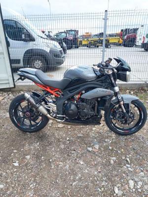 Серый Триумф Speed Triple 2013 в Каунас, объемом двигателя 1.05 л и пробегом 44 тыс. км за 3800 €, фото  на AUTOMOTO.COM.LV