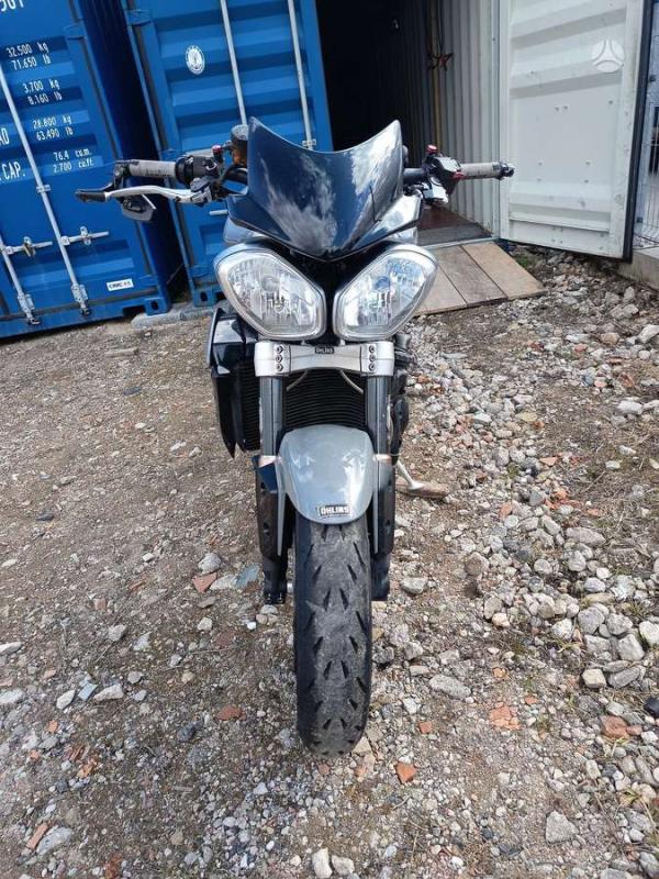 Grey Triumph Speed Triple 2013 in Kaunas, with an engine capacity of 1.05 L and mileage of 44 thousand km for 3800 €, photo 4 on AUTOMOTO.COM.LV