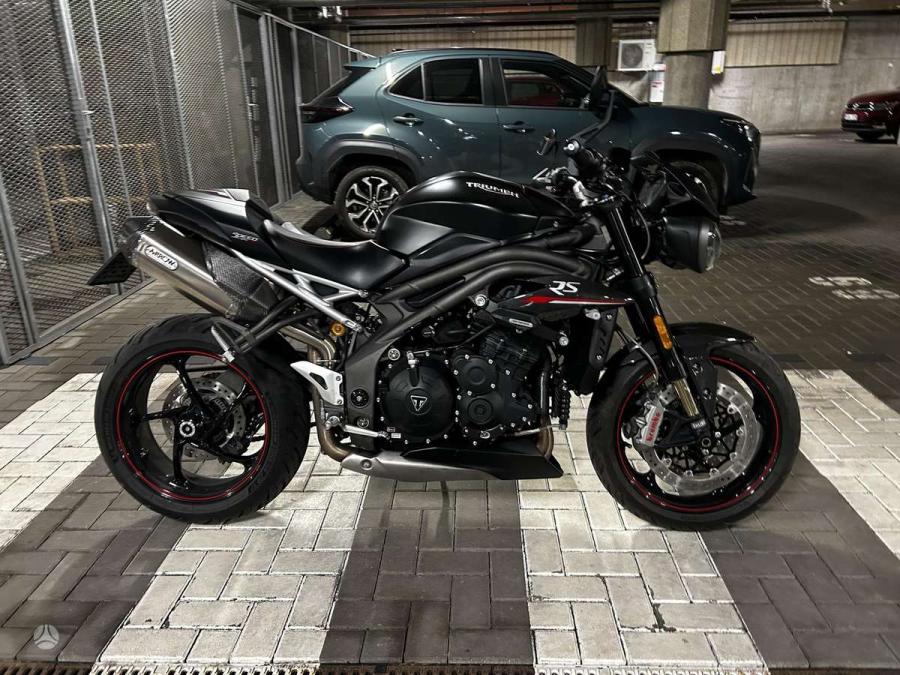 Grey Triumph Speed Triple 2019 in Vilnius, with an engine capacity of 1.05 L and mileage of 18 thousand km for 6999 €, photo 4 on AUTOMOTO.COM.LV
