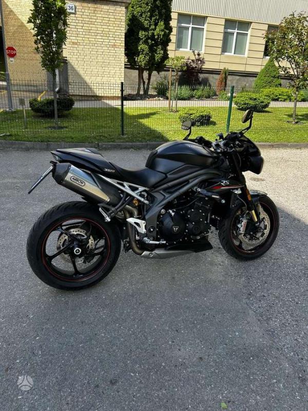 Grey Triumph Speed Triple 2019 in Vilnius, with an engine capacity of 1.05 L and mileage of 18 thousand km for 6999 €, photo 6 on AUTOMOTO.COM.LV