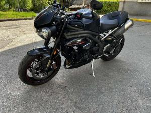Grey Triumph Speed Triple 2019 in Vilnius, with an engine capacity of 1.05 L and mileage of 18 thousand km for 6999 €, photo 9 on AUTOMOTO.COM.LV