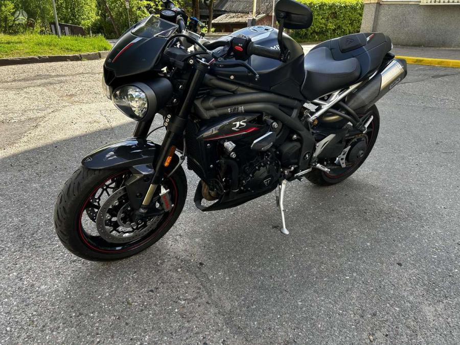 Grey Triumph Speed Triple 2019 in Vilnius, with an engine capacity of 1.05 L and mileage of 18 thousand km for 6999 €, photo 9 on AUTOMOTO.COM.LV