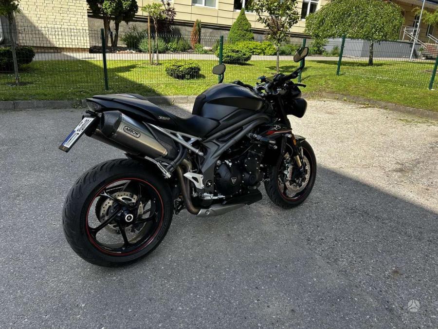 Grey Triumph Speed Triple 2019 in Vilnius, with an engine capacity of 1.05 L and mileage of 18 thousand km for 6999 €, photo 11 on AUTOMOTO.COM.LV