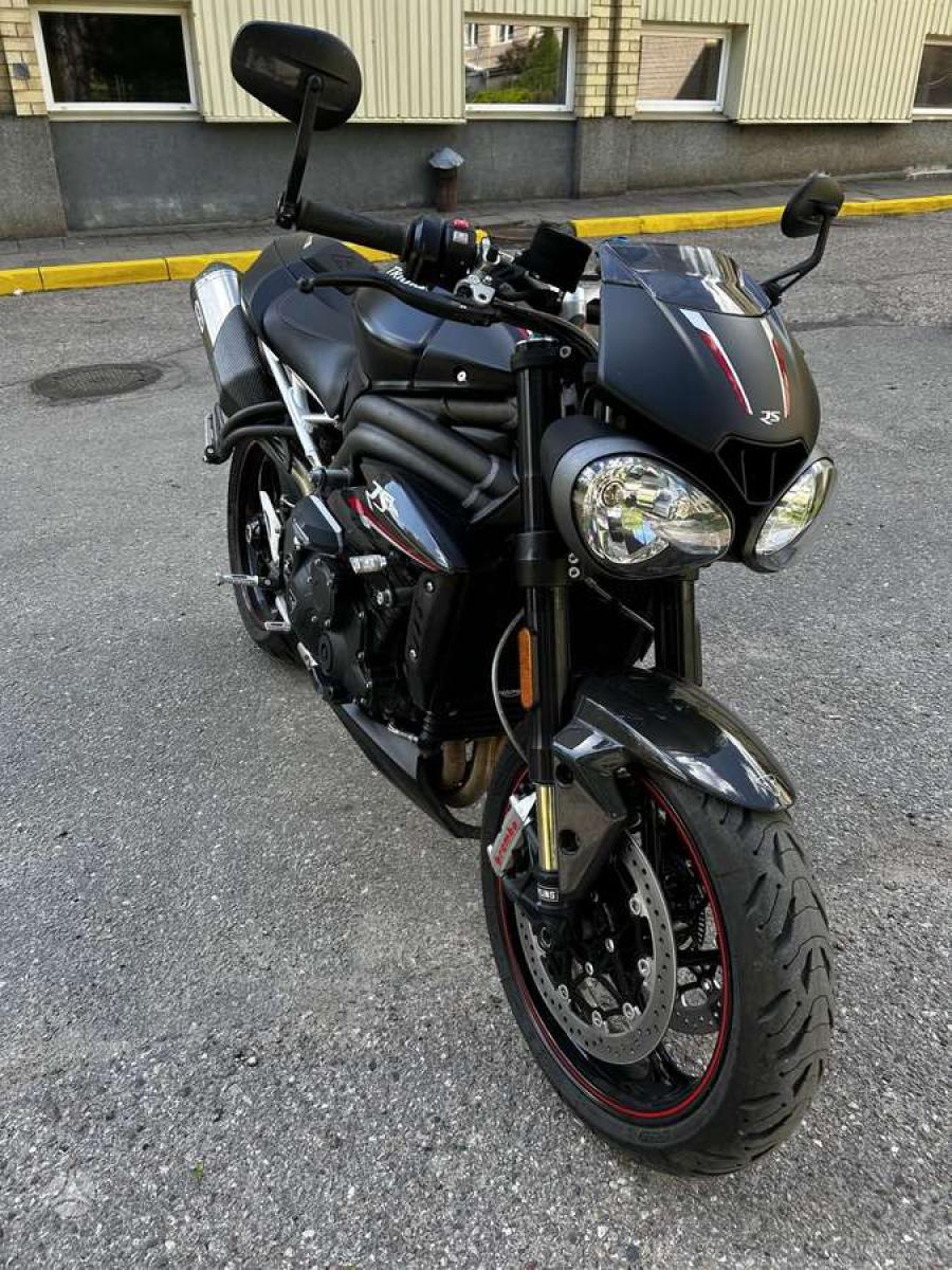 Grey Triumph Speed Triple 2019 in Vilnius, with an engine capacity of 1.05 L and mileage of 18 thousand km for 6999 €, photo 13 on AUTOMOTO.COM.LV