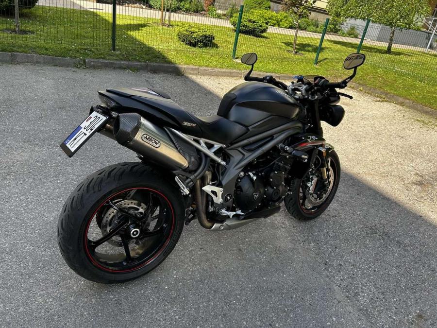 Grey Triumph Speed Triple 2019 in Vilnius, with an engine capacity of 1.05 L and mileage of 18 thousand km for 6999 €, photo 17 on AUTOMOTO.COM.LV