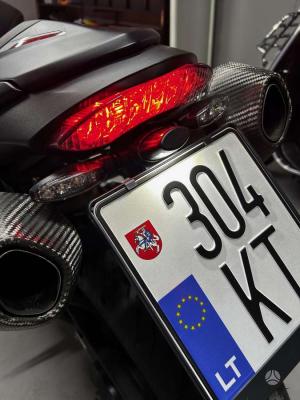 Grey Triumph Speed Triple 2019 in Vilnius, with an engine capacity of 1.05 L and mileage of 18 thousand km for 6999 €, photo 18 on AUTOMOTO.COM.LV