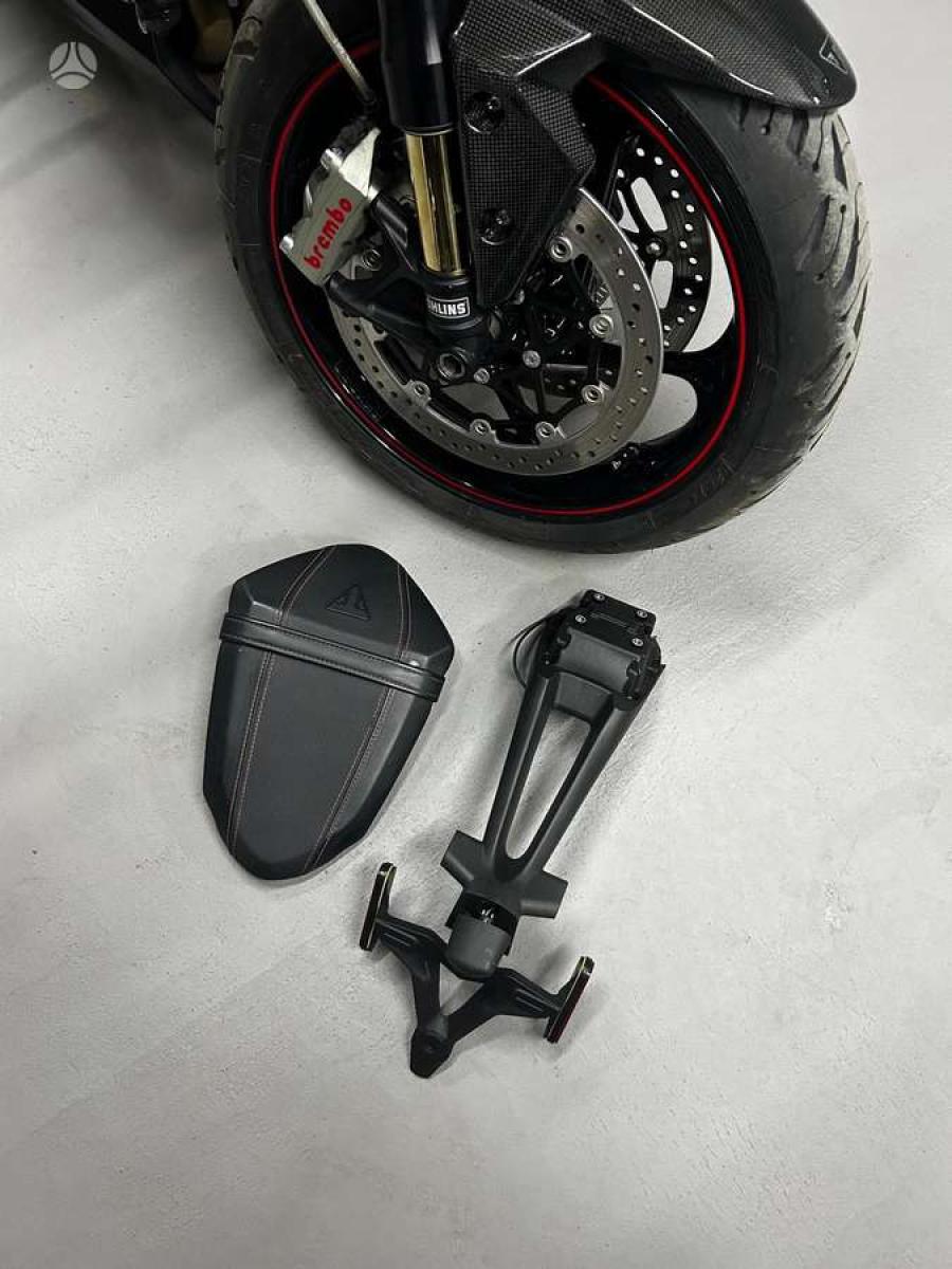 Grey Triumph Speed Triple 2019 in Vilnius, with an engine capacity of 1.05 L and mileage of 18 thousand km for 6999 €, photo 19 on AUTOMOTO.COM.LV