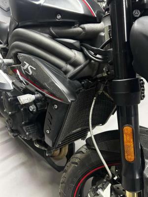 Grey Triumph Speed Triple 2019 in Vilnius, with an engine capacity of 1.05 L and mileage of 18 thousand km for 6999 €, photo 21 on AUTOMOTO.COM.LV