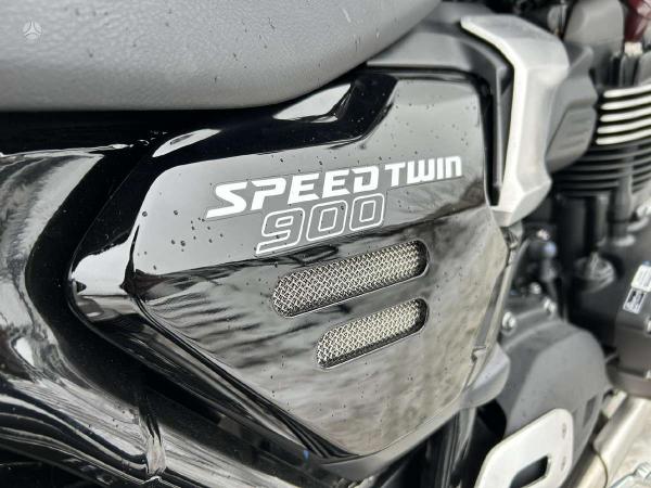 Grey Triumph Speed Triple 2025 in Vilnius, with an engine capacity of 0.90 L and mileage of 0 thousand km for 10890 €, photo 10 on AUTOMOTO.COM.LV