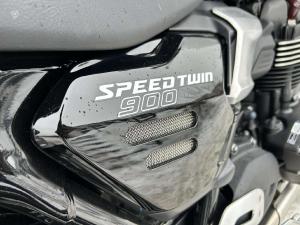 Серый Триумф Speed Triple 2025 в Вильнюс, объемом двигателя 0.90 л и пробегом 0 тыс. км за 10890 €, фото 10 на AUTOMOTO.COM.LV