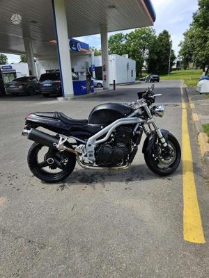 Triumph Speed Triple 1998 Trakai, ar dzinēja tilpumu 1.00 L un nobraukumu 50 tūkst. km par 950 €, foto  vietnē AUTOMOTO.COM.LV