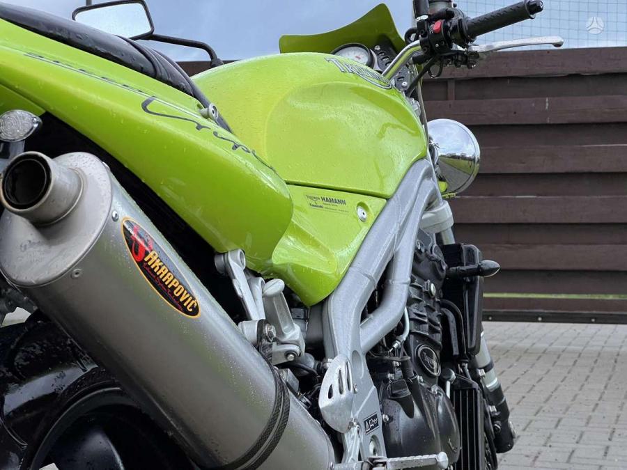 Triumph Speed Triple 2000 in Vilnius, with an engine capacity of 0.96 L and mileage of 31 thousand km for 2300 €, photo 5 on AUTOMOTO.COM.LV
