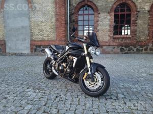 Triumph Speed Triple 2008 Ventspils, ar dzinēja tilpumu 1.05 L un nobraukumu 0 tūkst. km par 4100 €, foto  vietnē AUTOMOTO.COM.LV