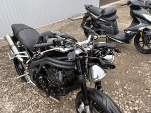 Triumph Speed Triple 2009 in Kelme, with an engine capacity of 1.05 L and mileage of 4 thousand km for 1630 €, photo 20 on AUTOMOTO.COM.LV