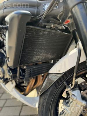 Triumph Speed Triple 2010 in Riga, with an engine capacity of 1.05 L and mileage of 0 thousand km for 3500 €, photo 6 on AUTOMOTO.COM.LV