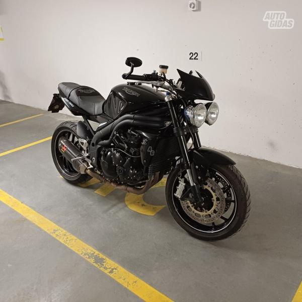 Triumph Speed Triple 2010 in Klaipeda, with an engine capacity of 0.00 L and mileage of 0 thousand km for 4500 €, photo 2 on AUTOMOTO.COM.LV