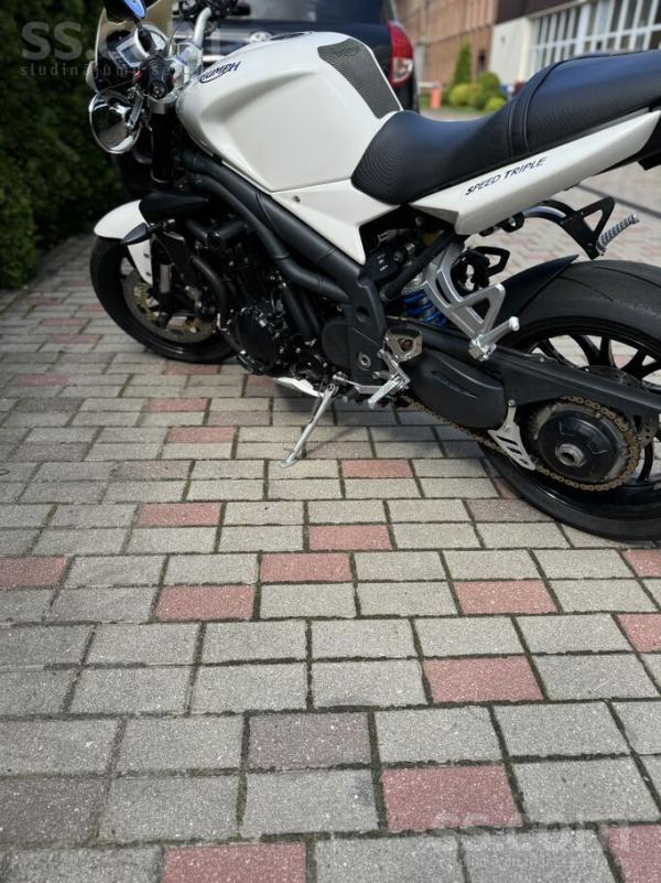 Triumph Speed Triple 2010 Rīga, ar dzinēja tilpumu 1.05 L un nobraukumu 0 tūkst. km par 3300 €, foto 4 vietnē AUTOMOTO.COM.LV