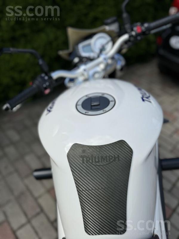 Triumph Speed Triple 2010 Rīga, ar dzinēja tilpumu 1.05 L un nobraukumu 0 tūkst. km par 3300 €, foto 6 vietnē AUTOMOTO.COM.LV