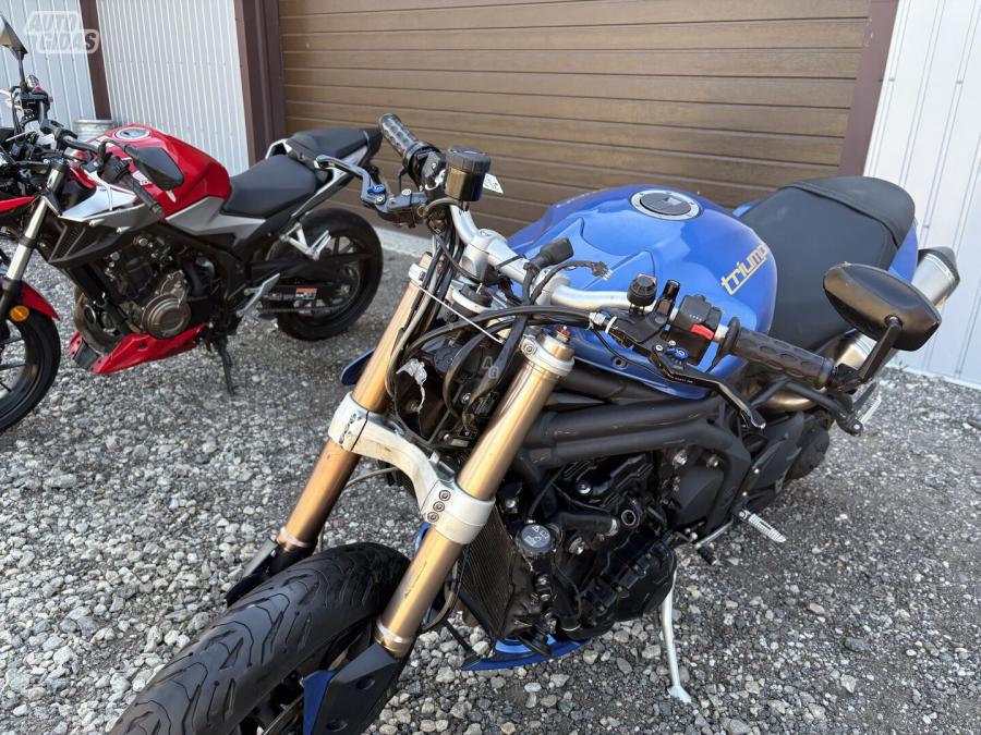 Triumph Speed Triple 2013 in Kelme, with an engine capacity of 1.05 L and mileage of 0 thousand km for 1830 €, photo 9 on AUTOMOTO.COM.LV