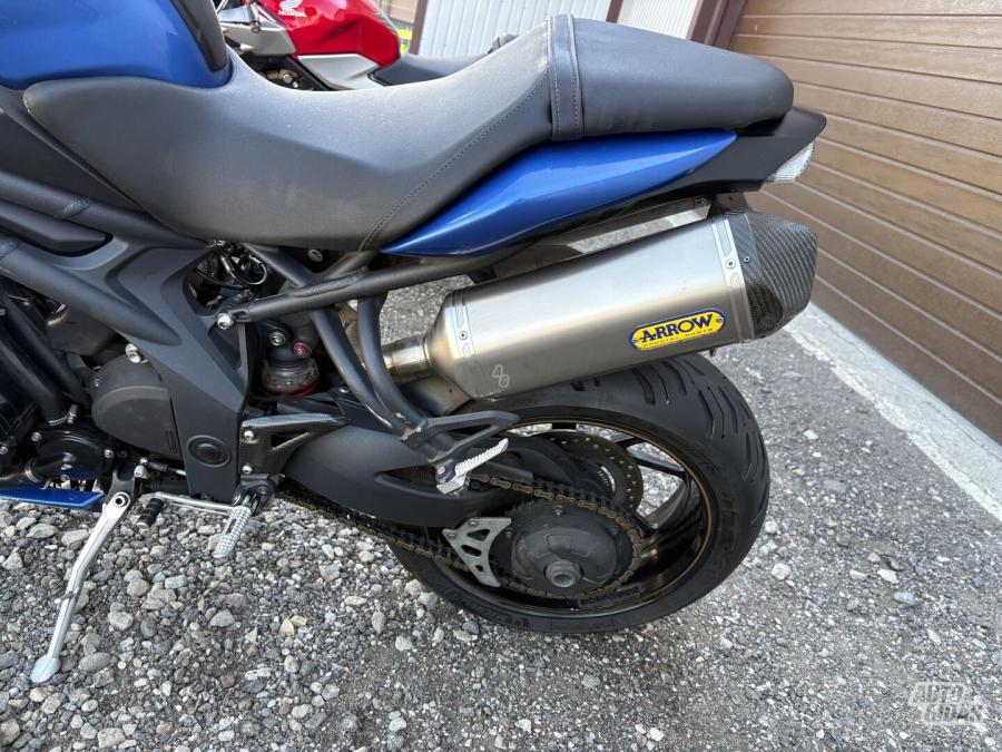 Triumph Speed Triple 2013 in Kelme, with an engine capacity of 1.05 L and mileage of 0 thousand km for 1830 €, photo 14 on AUTOMOTO.COM.LV