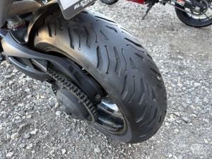 Triumph Speed Triple 2013 in Kelme, with an engine capacity of 1.05 L and mileage of 0 thousand km for 1830 €, photo 16 on AUTOMOTO.COM.LV