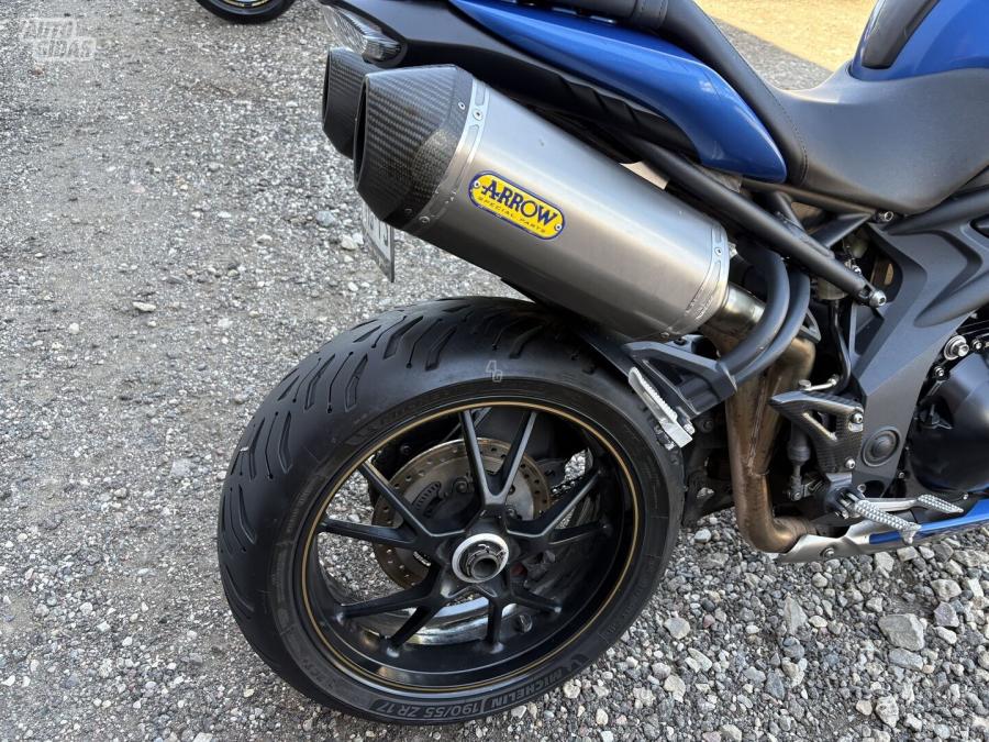 Triumph Speed Triple 2013 in Kelme, with an engine capacity of 1.05 L and mileage of 0 thousand km for 1830 €, photo 17 on AUTOMOTO.COM.LV