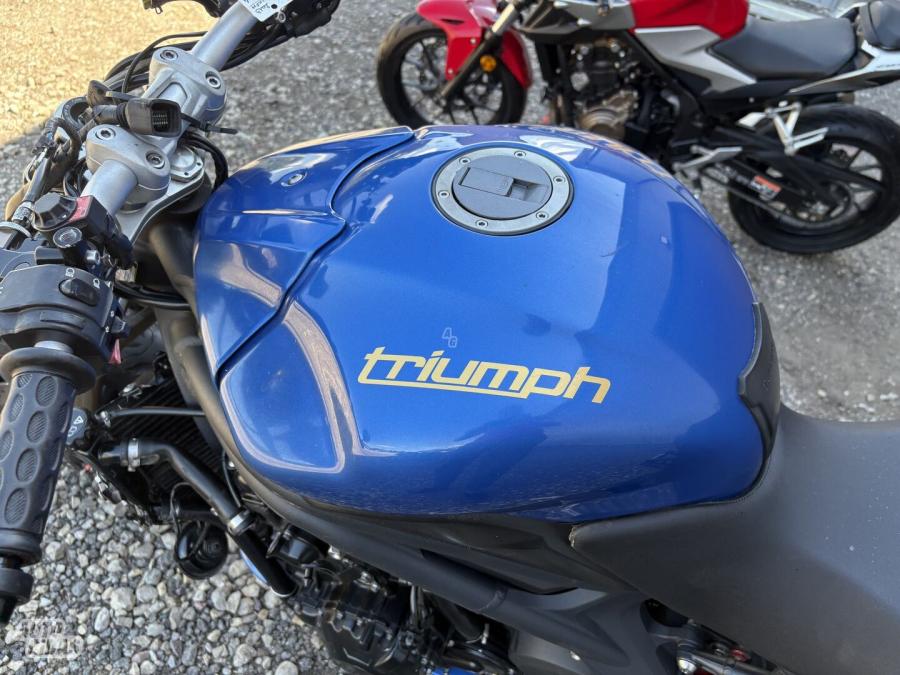 Triumph Speed Triple 2013 in Kelme, with an engine capacity of 1.05 L and mileage of 0 thousand km for 1830 €, photo 21 on AUTOMOTO.COM.LV