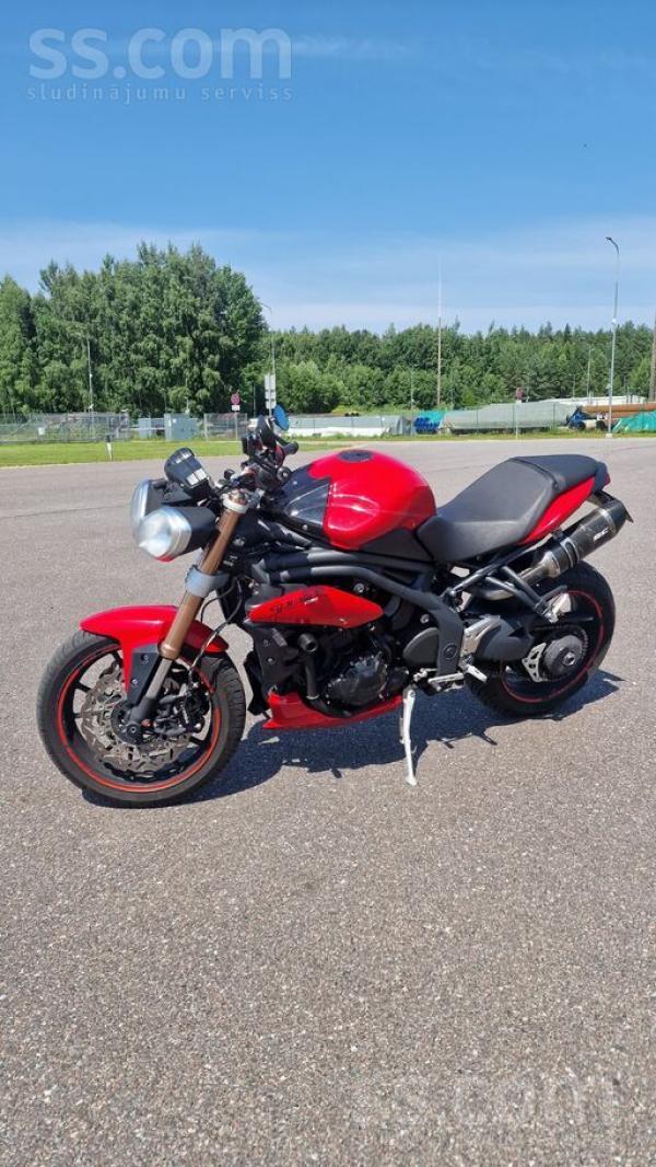 Triumph Speed Triple 2013 in Riga, with an engine capacity of 1.05 L and mileage of 0 thousand km for 5100 €, photo 2 on AUTOMOTO.COM.LV