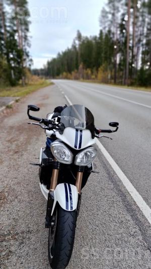 Триумф Speed Triple 2014 в Рига, объемом двигателя 1.05 л и пробегом 0 тыс. км за 3600 €, фото 4 на AUTOMOTO.COM.LV