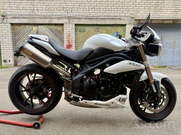 Triumph Speed Triple 2014 Rīga, ar dzinēja tilpumu 1.05 L un nobraukumu 0 tūkst. km par 4600 €, foto 1 vietnē AUTOMOTO.COM.LV
