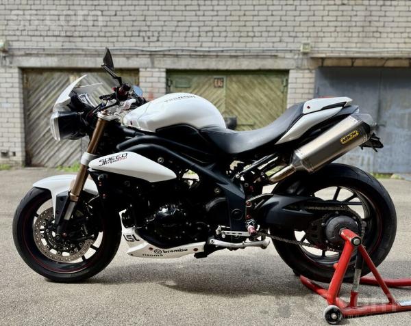 Triumph Speed Triple 2014 Rīga, ar dzinēja tilpumu 1.05 L un nobraukumu 0 tūkst. km par 4600 €, foto 2 vietnē AUTOMOTO.COM.LV