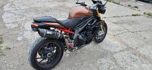 Yellow Triumph Speed Triple 2018 in Kaunas, with an engine capacity of 1.05 L and mileage of 60 thousand km for 3350 €, photo 4 on AUTOMOTO.COM.LV
