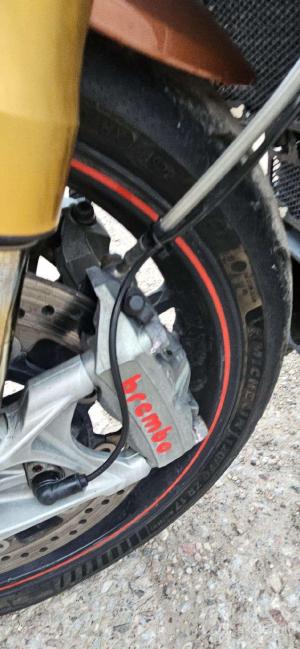 Yellow Triumph Speed Triple 2018 in Kaunas, with an engine capacity of 1.05 L and mileage of 60 thousand km for 3350 €, photo 9 on AUTOMOTO.COM.LV