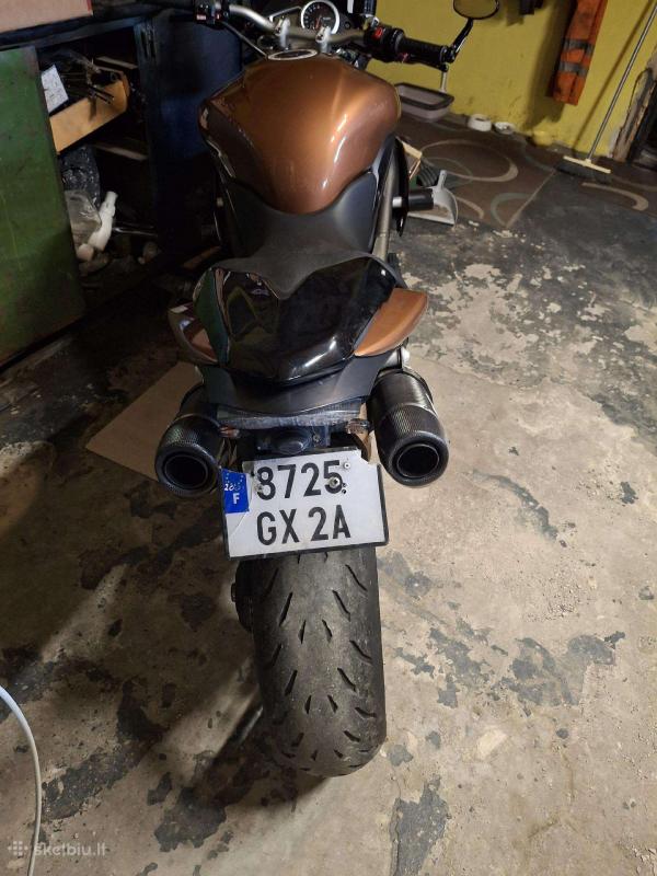 Yellow Triumph Speed Triple 2018 in Kaunas, with an engine capacity of 1.05 L and mileage of 60 thousand km for 3350 €, photo 9 on AUTOMOTO.COM.LV
