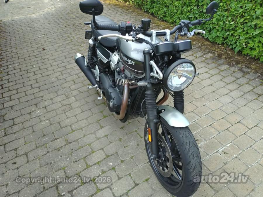 Black Triumph Speed Twin 2019 in Parnu, with an engine capacity of 1.20 L and mileage of 123 thousand km for 5000 €, photo 3 on AUTOMOTO.COM.LV