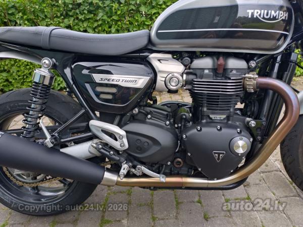 Black Triumph Speed Twin 2019 in Parnu, with an engine capacity of 1.20 L and mileage of 123 thousand km for 5000 €, photo 7 on AUTOMOTO.COM.LV