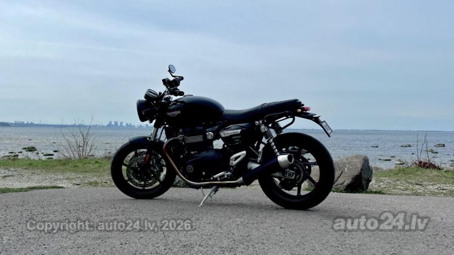 Melns Triumph Speed Twin 2020 Tallina, ar dzinēja tilpumu 1.20 L un nobraukumu 9 tūkst. km par 9500 €, foto 4 vietnē AUTOMOTO.COM.LV