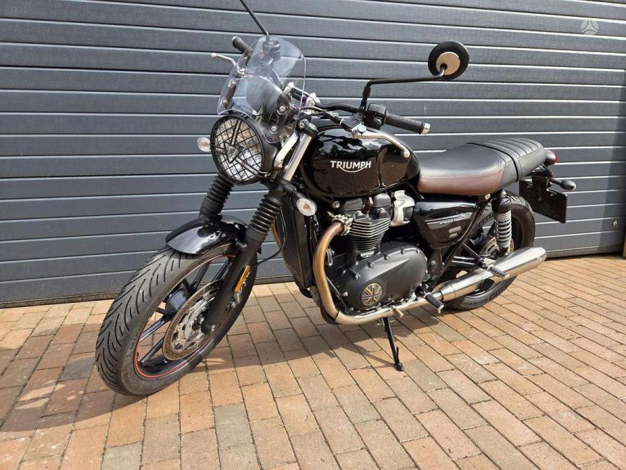 Черный Триумф Speed Twin 2023 в Вильнюс, объемом двигателя 0.90 л и пробегом 7 тыс. км за 8450 €, фото 1 на AUTOMOTO.COM.LV